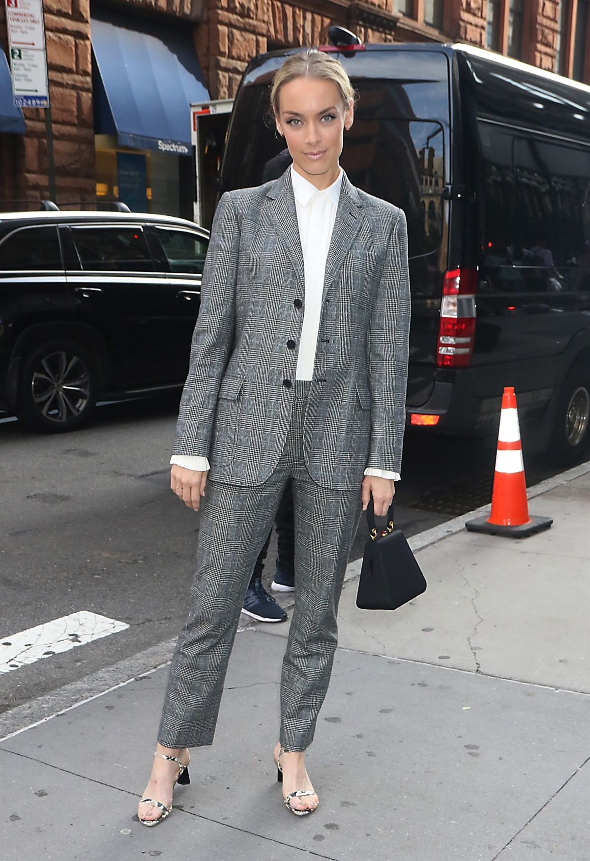 Celebrity Fashion - Plaid and Checks, Fall/Winter Fashion Trend ...